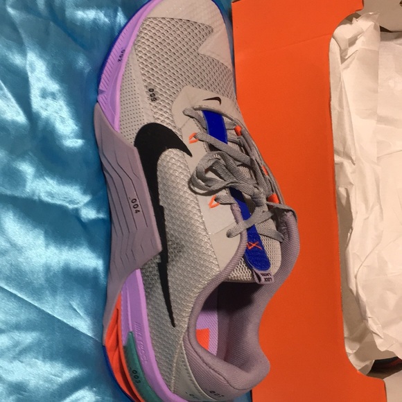 Nike | Shoes | Nike Met Con Seven Light Smoke Grey Violin Hayes ...